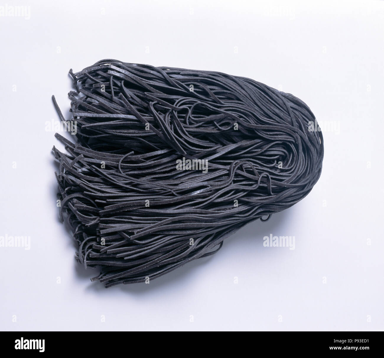 Black pastas hi-res stock photography and images - Alamy
