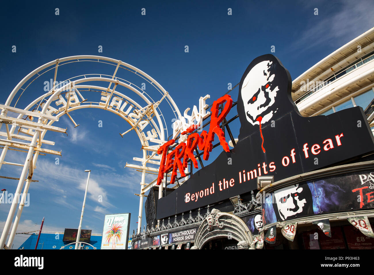 UK, England, Lancashire, Blackpool, Pleasure Beach, Pasaje del Terror ...