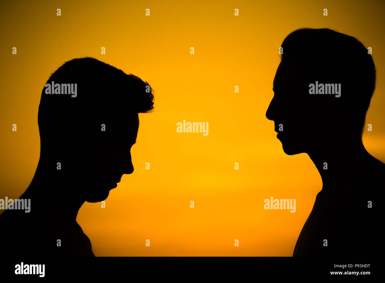 Two guys silhouette hi-res stock photography and images - Alamy