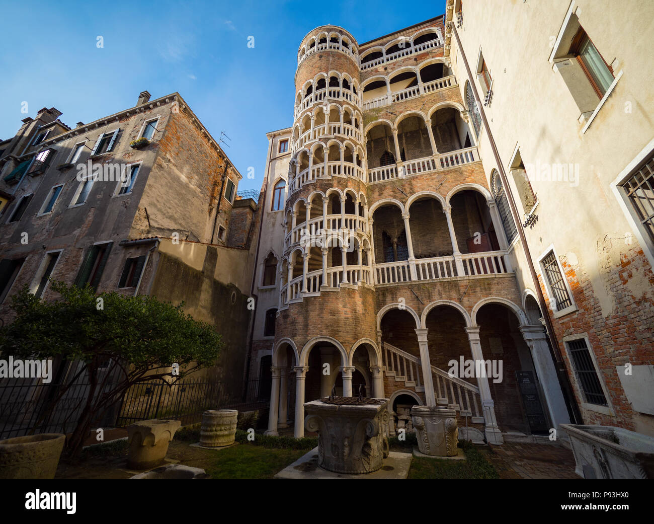 Scala Contarini del Bovolo Stock Photo - Alamy