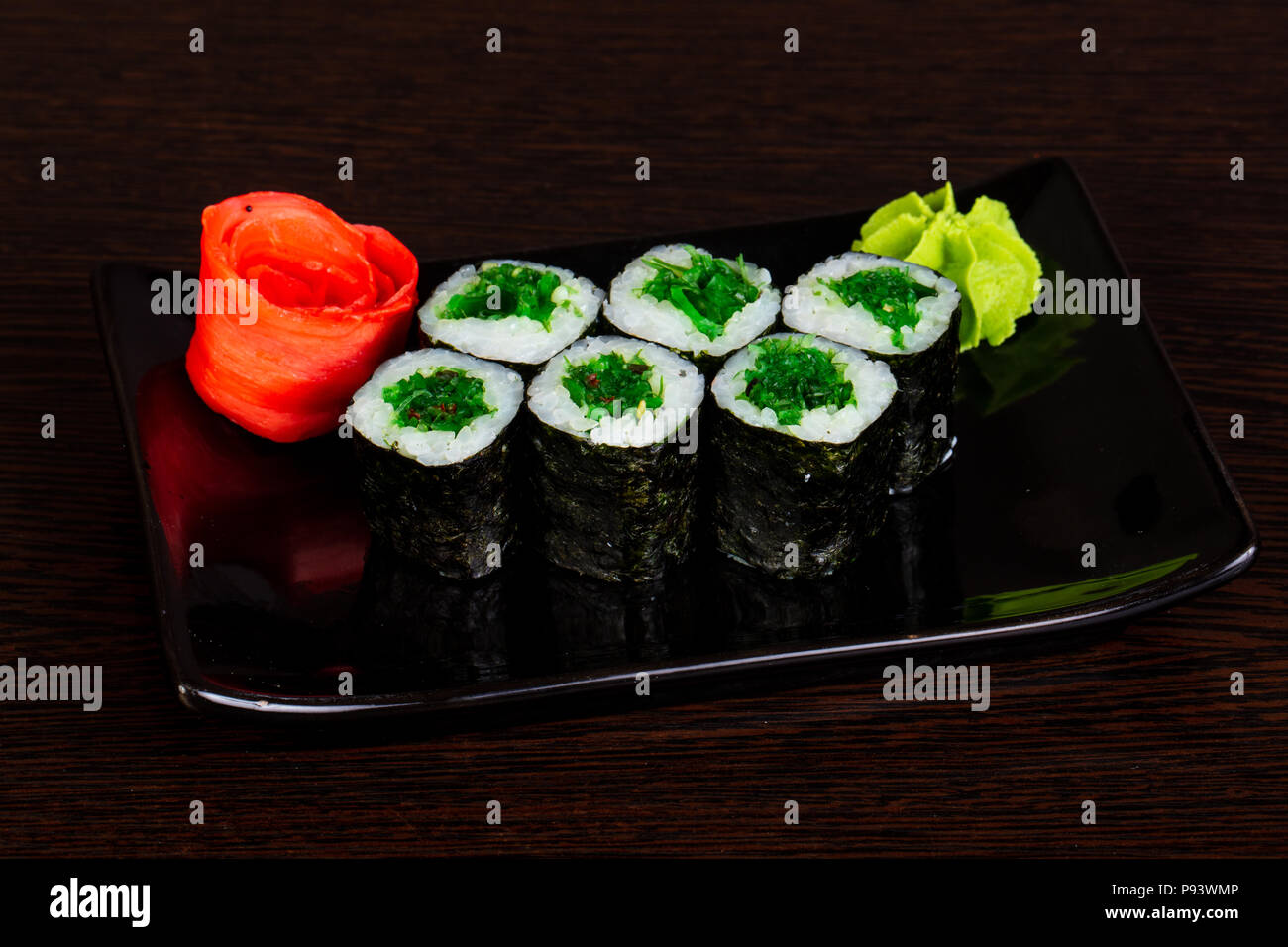 Japanese Vegan roll with chukka Stock Photo - Alamy