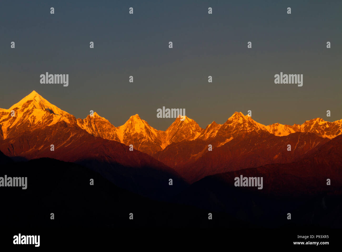 Sunset from Munsiyari, Kumayun Himalaya, Uttarakhand, India Stock Photo ...