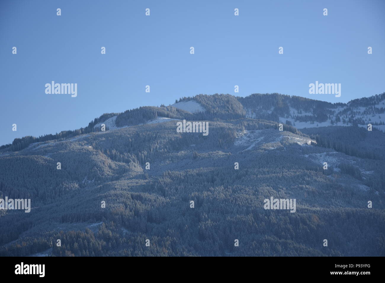 Sportlich schneien hi-res stock photography and images - Alamy