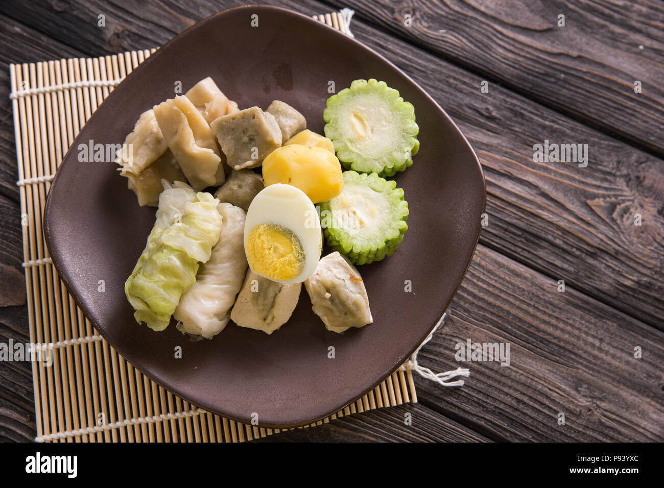 siomay. traditional indonesian food with peanut sauce. dumpling Stock ...