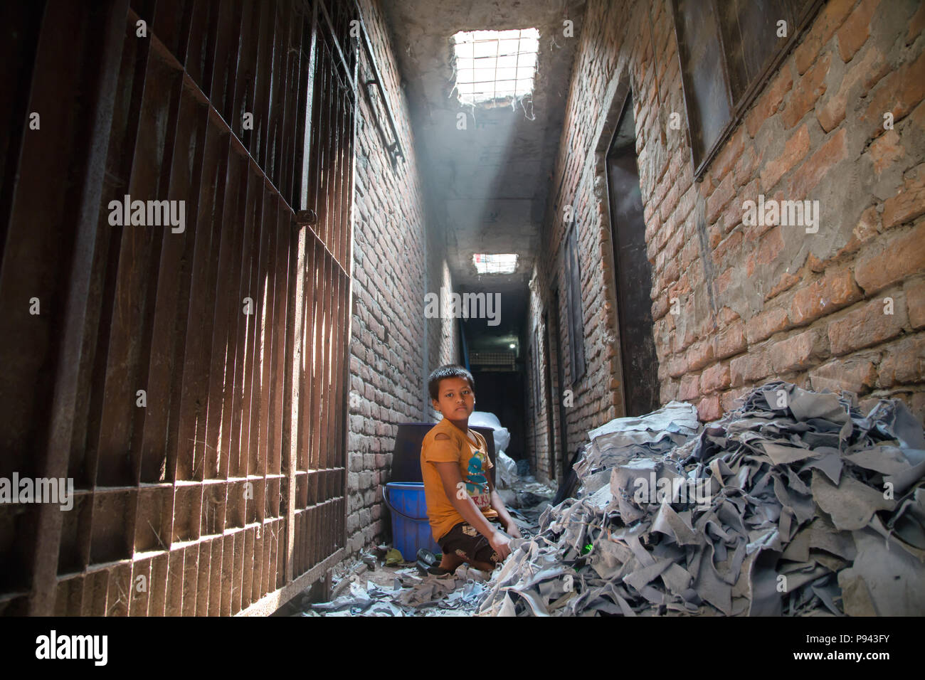 Child labour in Hazaribagh, leather factories / tanneries district ...