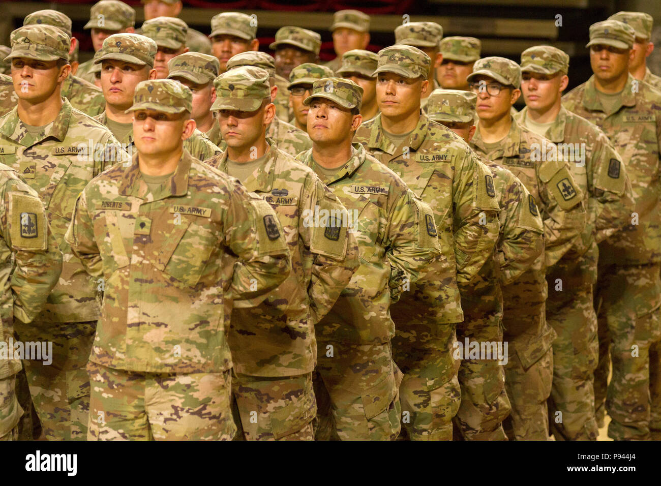 More than 400 Arizona Army National Guard Soldiers with 1st Battalion ...