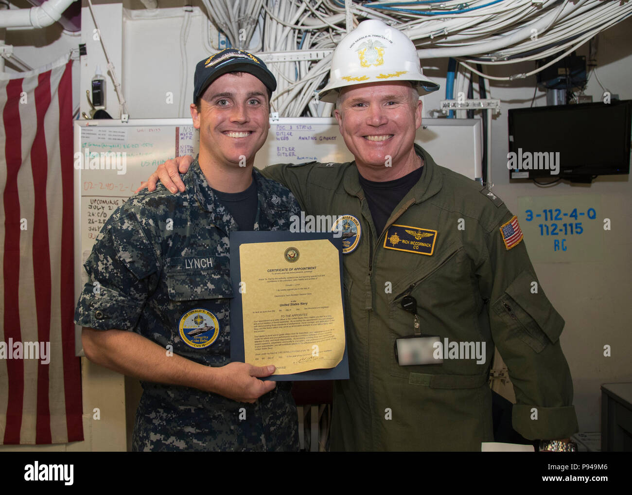 Electronics technician nuclear hi-res stock photography and images - Alamy