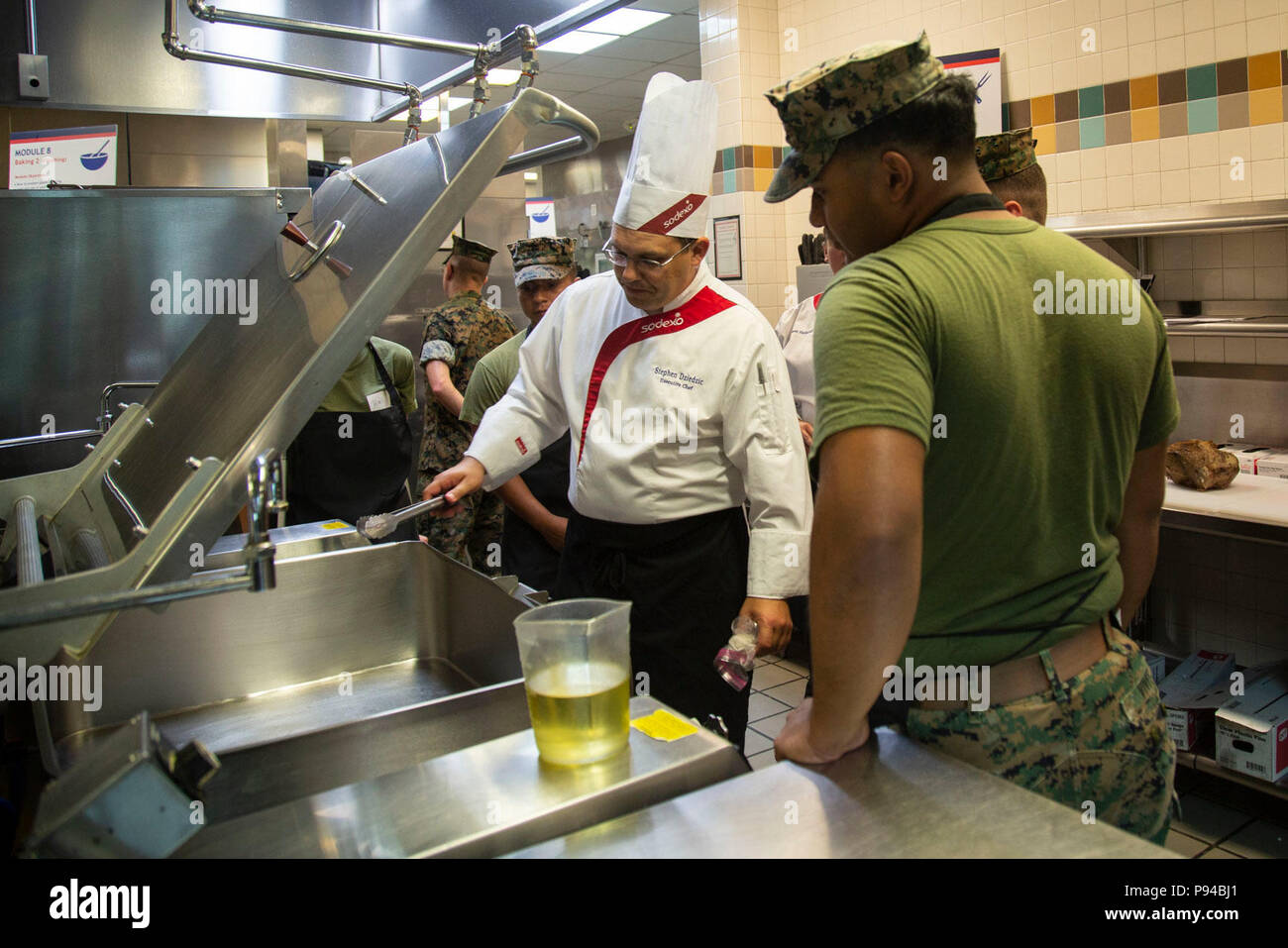 Stephen Dziedzic, executive chef, Sodexo, instructs Marines in cold ...