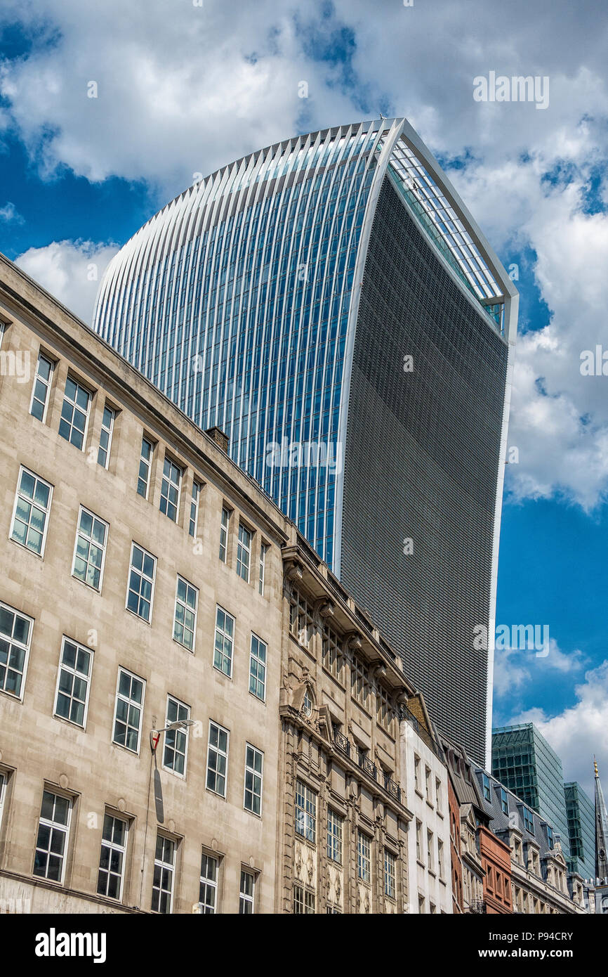Walkie talkie building images hi-res stock photography and images - Alamy