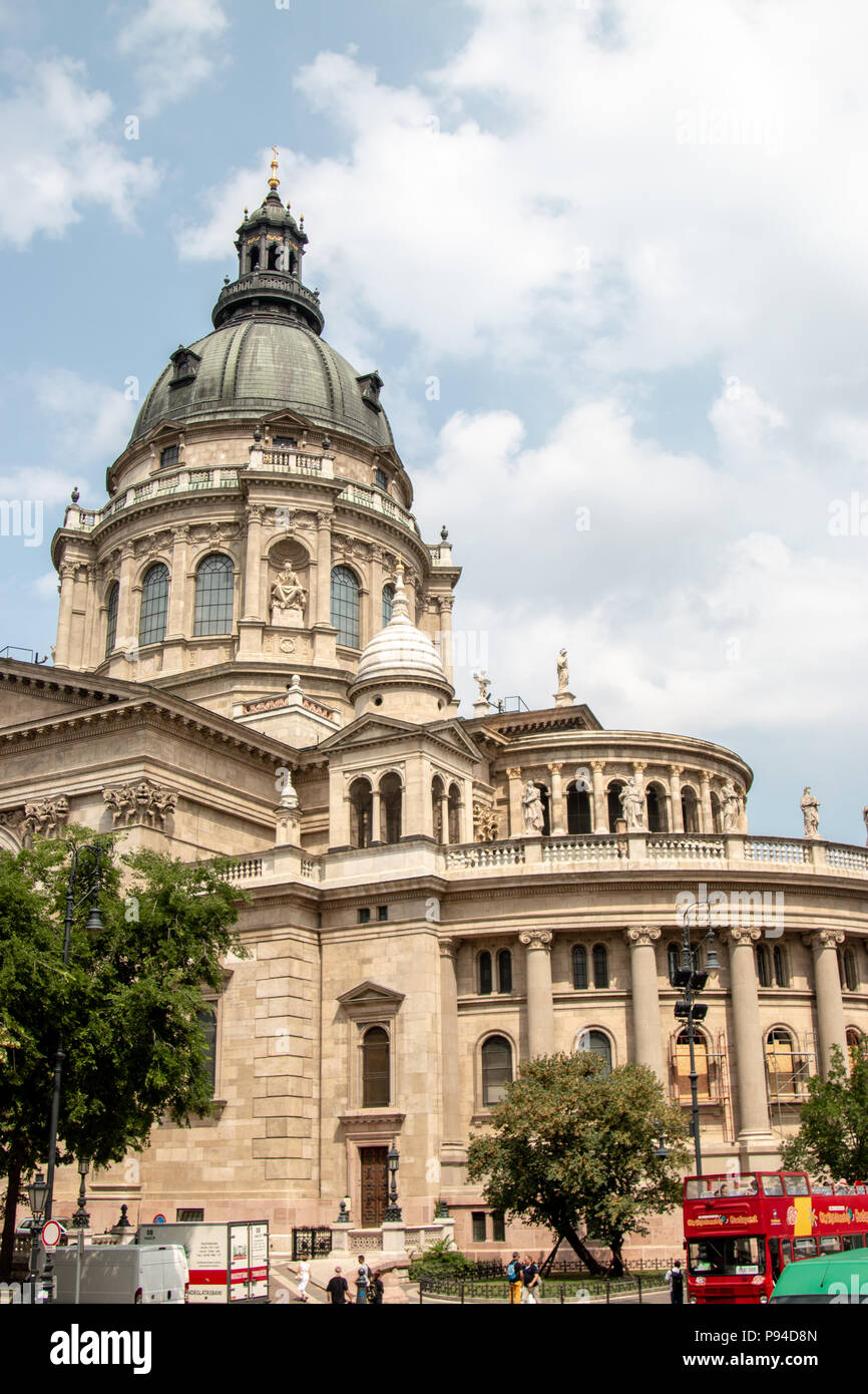 Saint stephens basilica sightseeing hi-res stock photography and images ...
