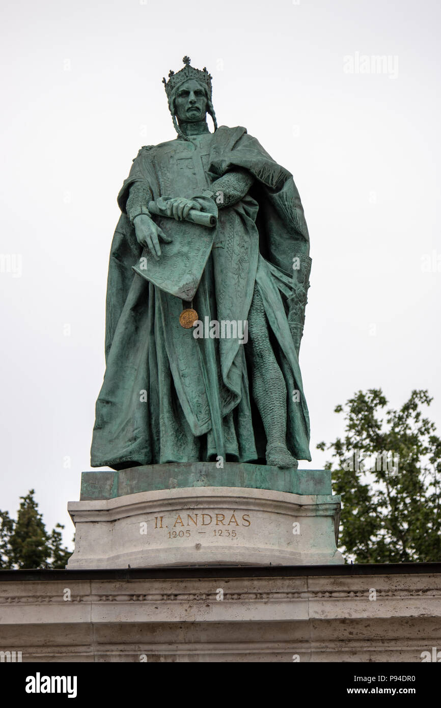 A statue of Andrew II of Hungary in the left colonnade of the ...