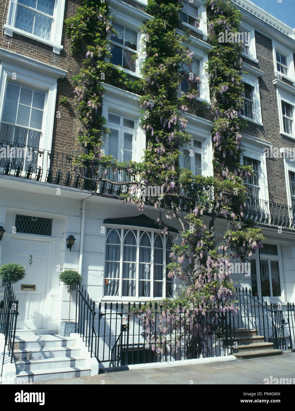 Victorian terraced house in london hi-res stock photography and images ...