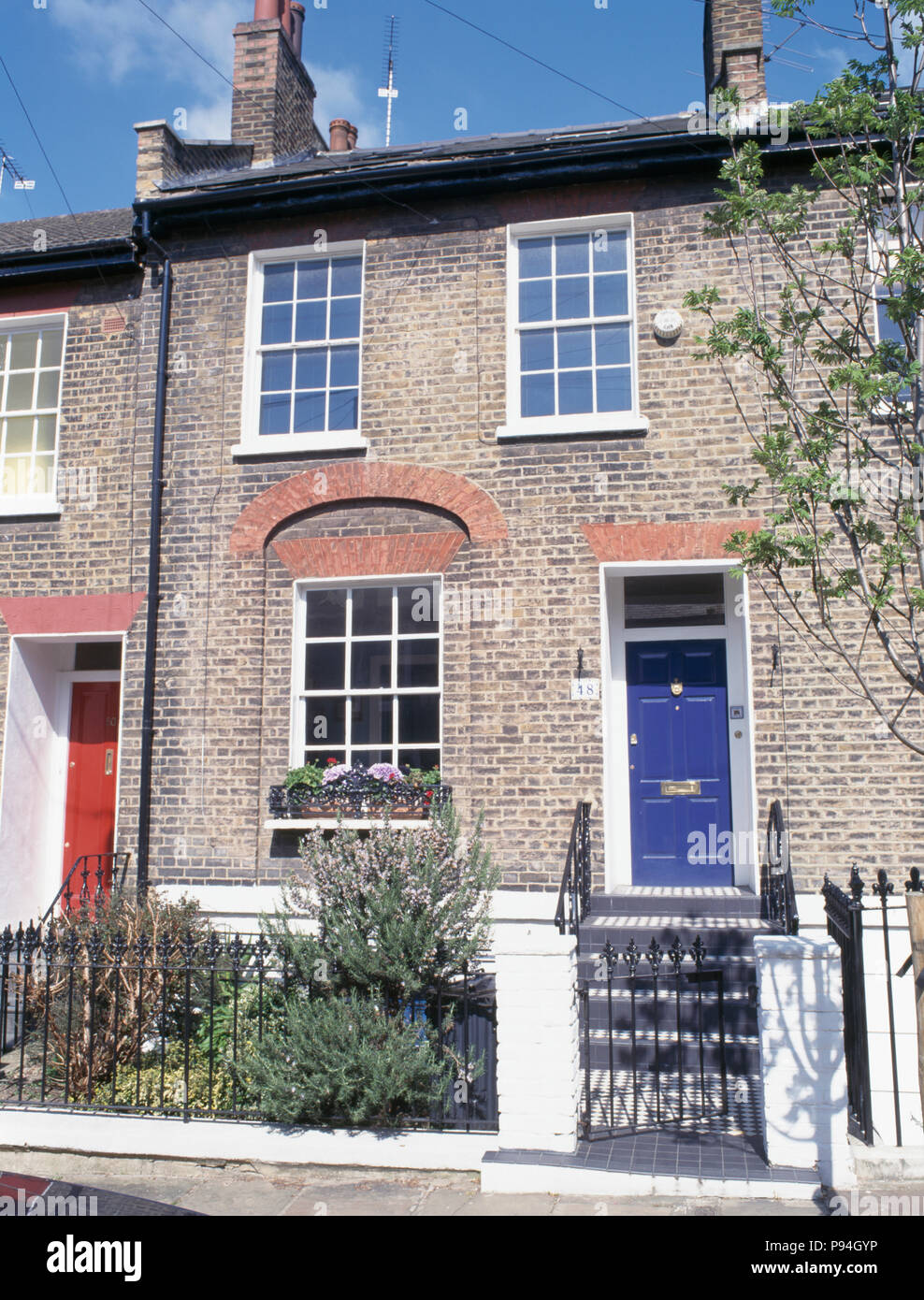 Traditional brick terraced Victorian cottage Stock Photo - Alamy
