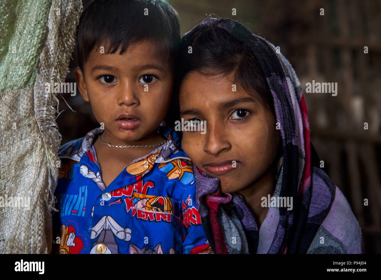 Living in slums of Calcutta Stock Photo - Alamy