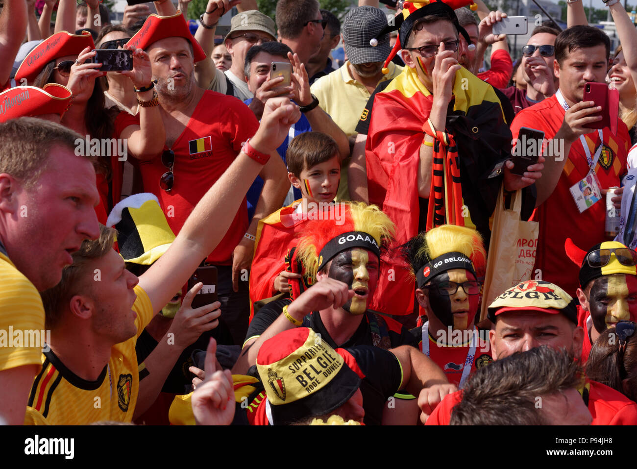 Soccer fan face paint world cup hi-res stock photography and images - Alamy