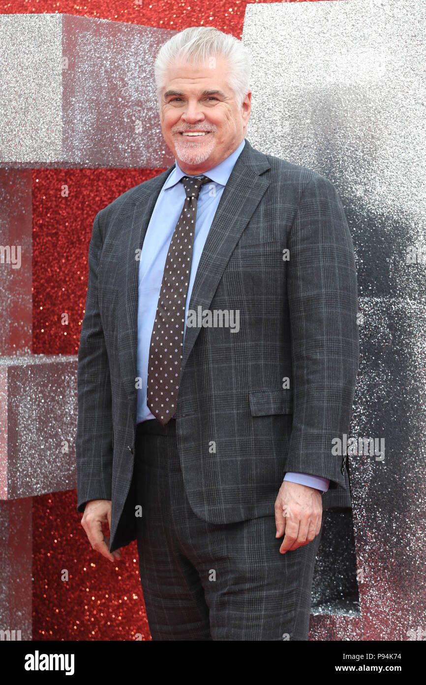 Ocean’s 8 film ross hi-res stock photography and images - Alamy