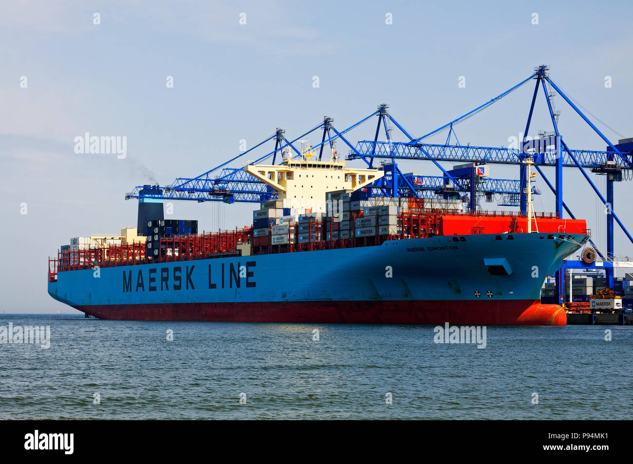 Container terminal gate hi-res stock photography and images - Alamy