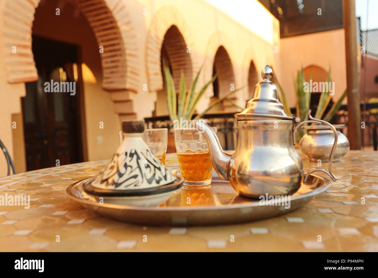 arabic and oriental traditional green tea Stock Photo - Alamy