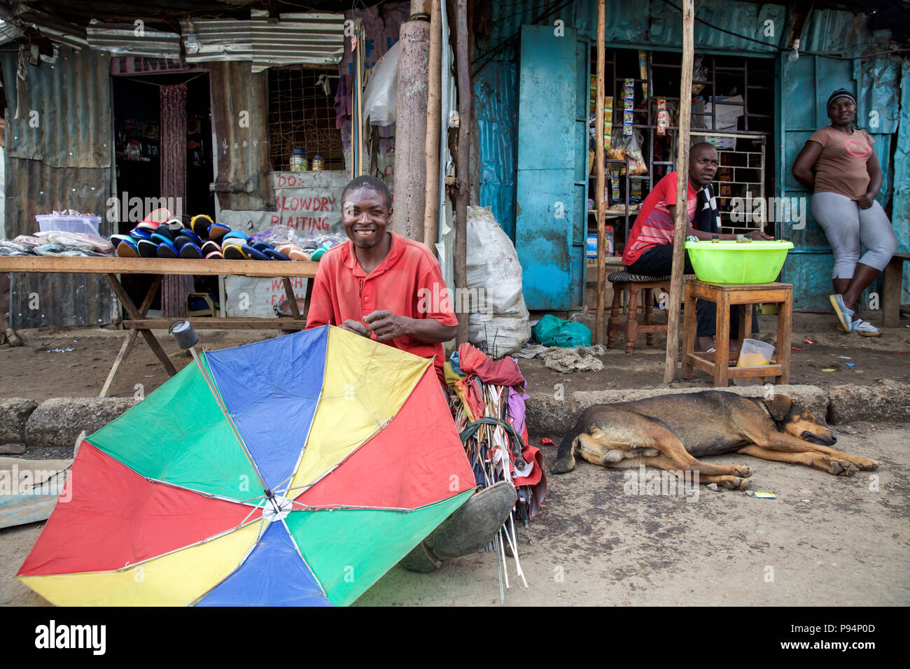 People in Mathare a slum in Nairobi Stock Photo - Alamy