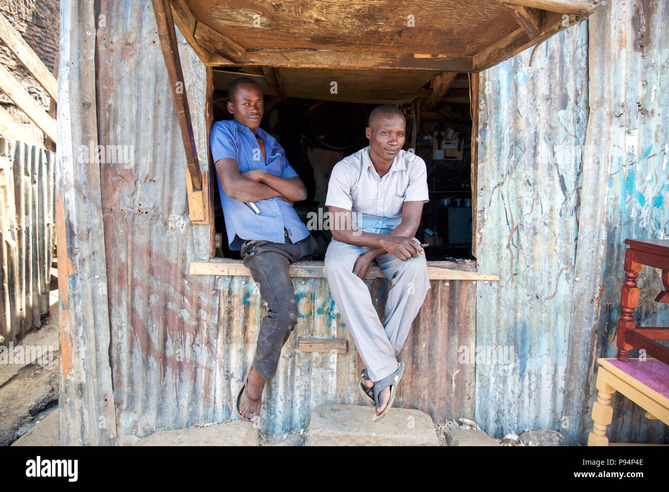 People in Mathare a slum in Nairobi Stock Photo - Alamy