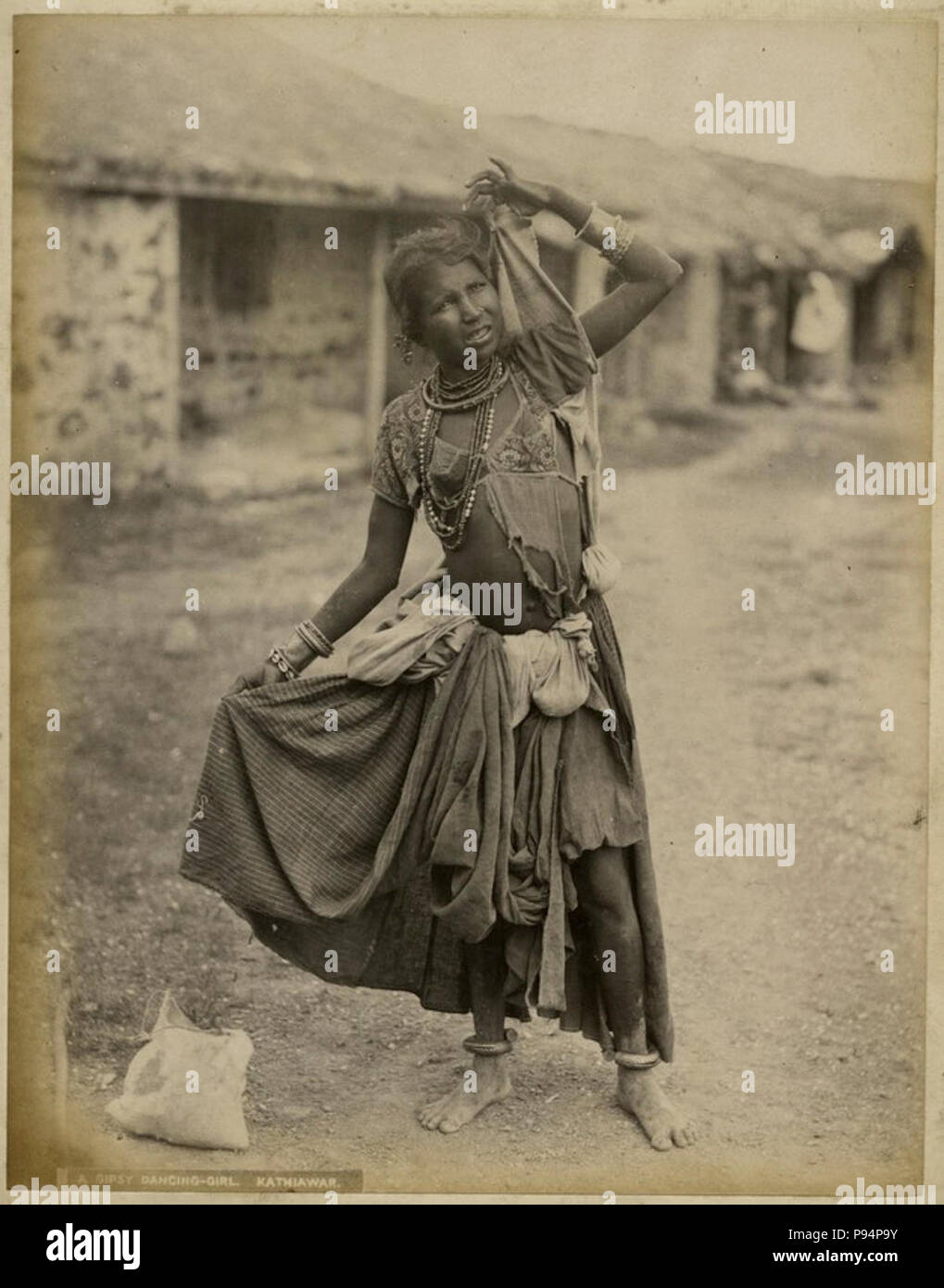 Gipsy dancing girl hi-res stock photography and images - Alamy