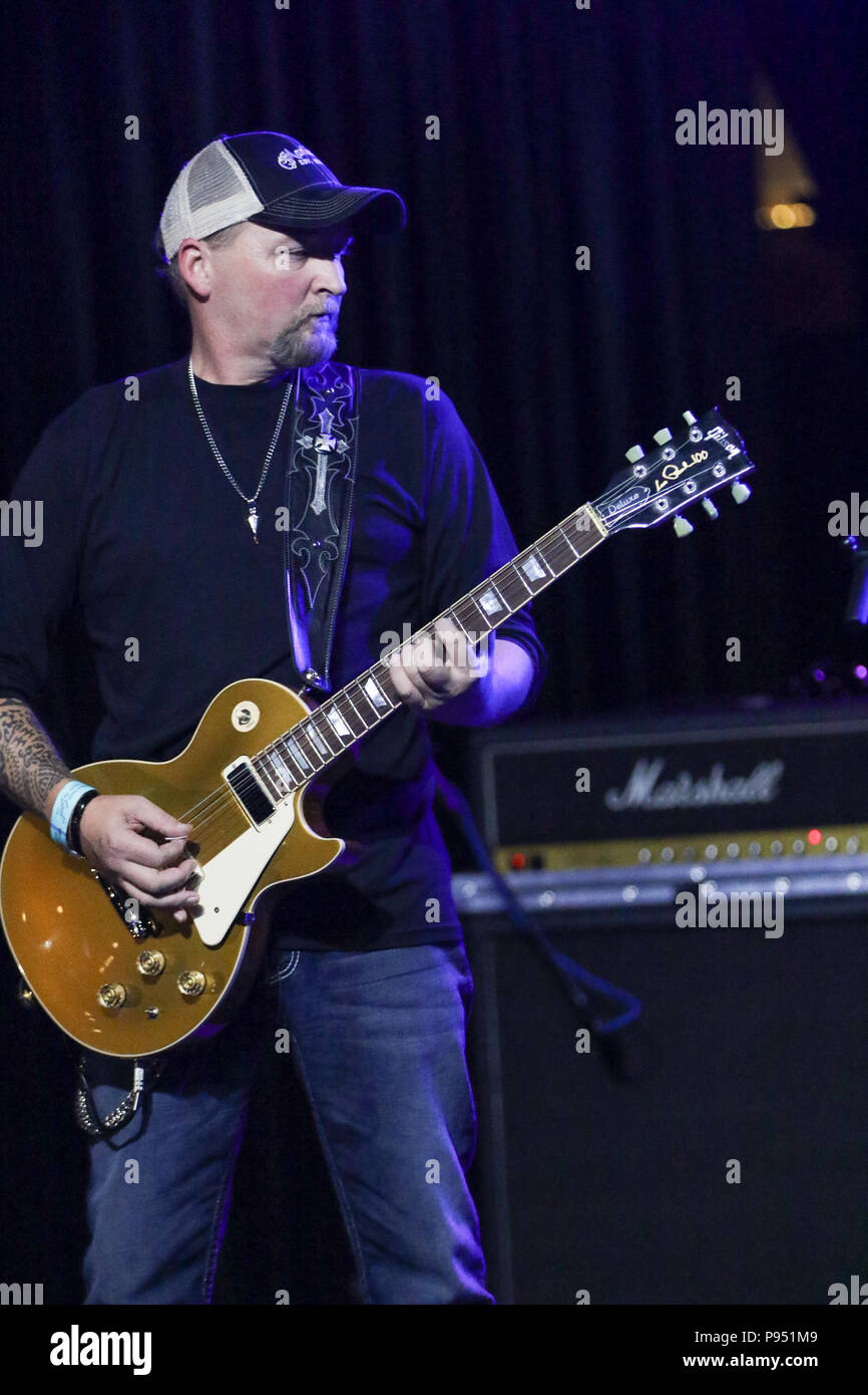 Pasadena, California, USA. 13th July, 2018. Dusty Lang of the Six Gun Sal band performing on ...