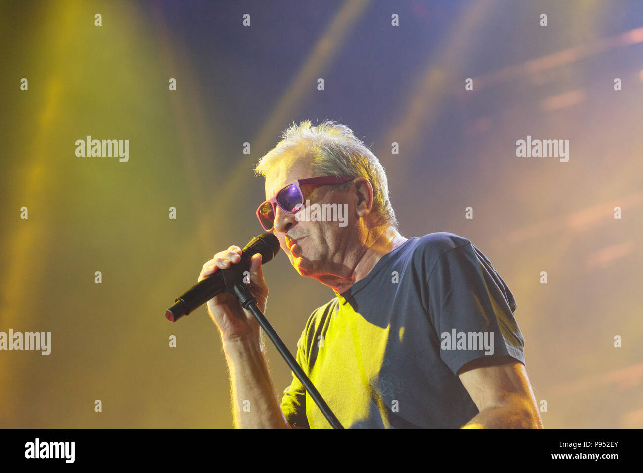 Ian gillan hi-res stock photography and images - Alamy