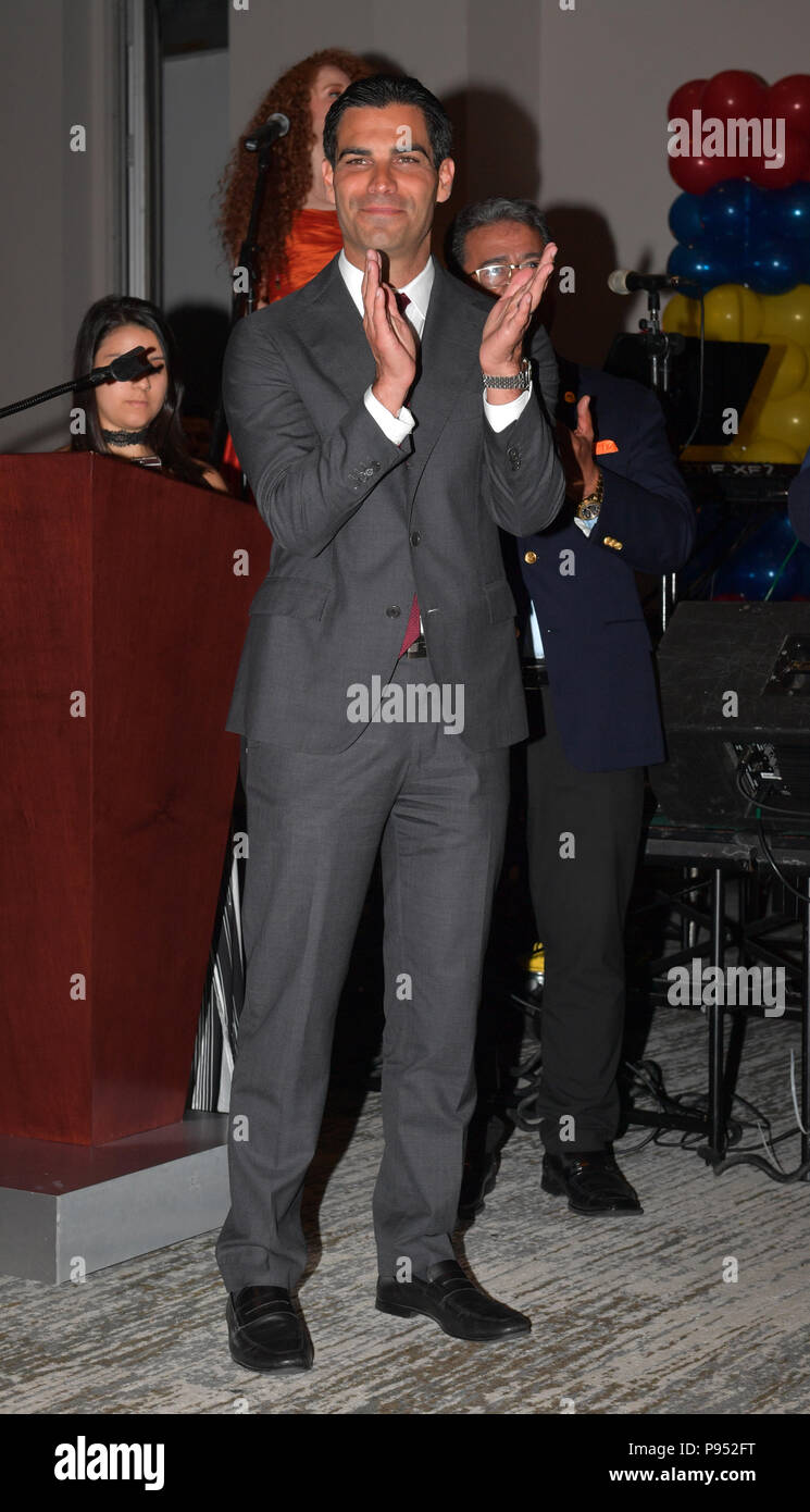 PHOTO CREDIT MUST READ - Jungle Island Photos -@JungleIslandPhotos ...