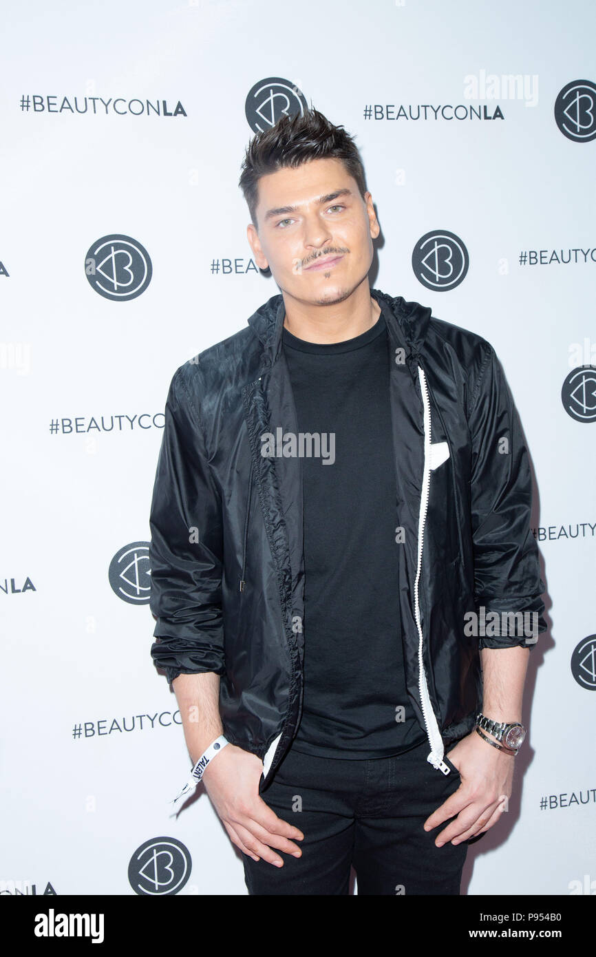 Mario dedivanovic makeup hi-res stock photography and images - Alamy