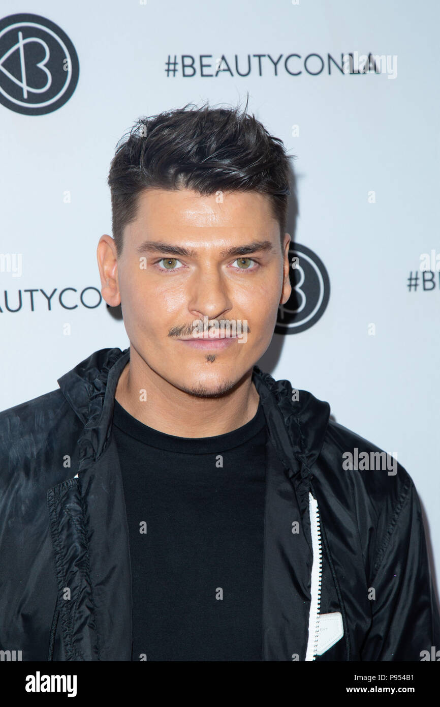 Mario dedivanovic makeup hi-res stock photography and images - Alamy