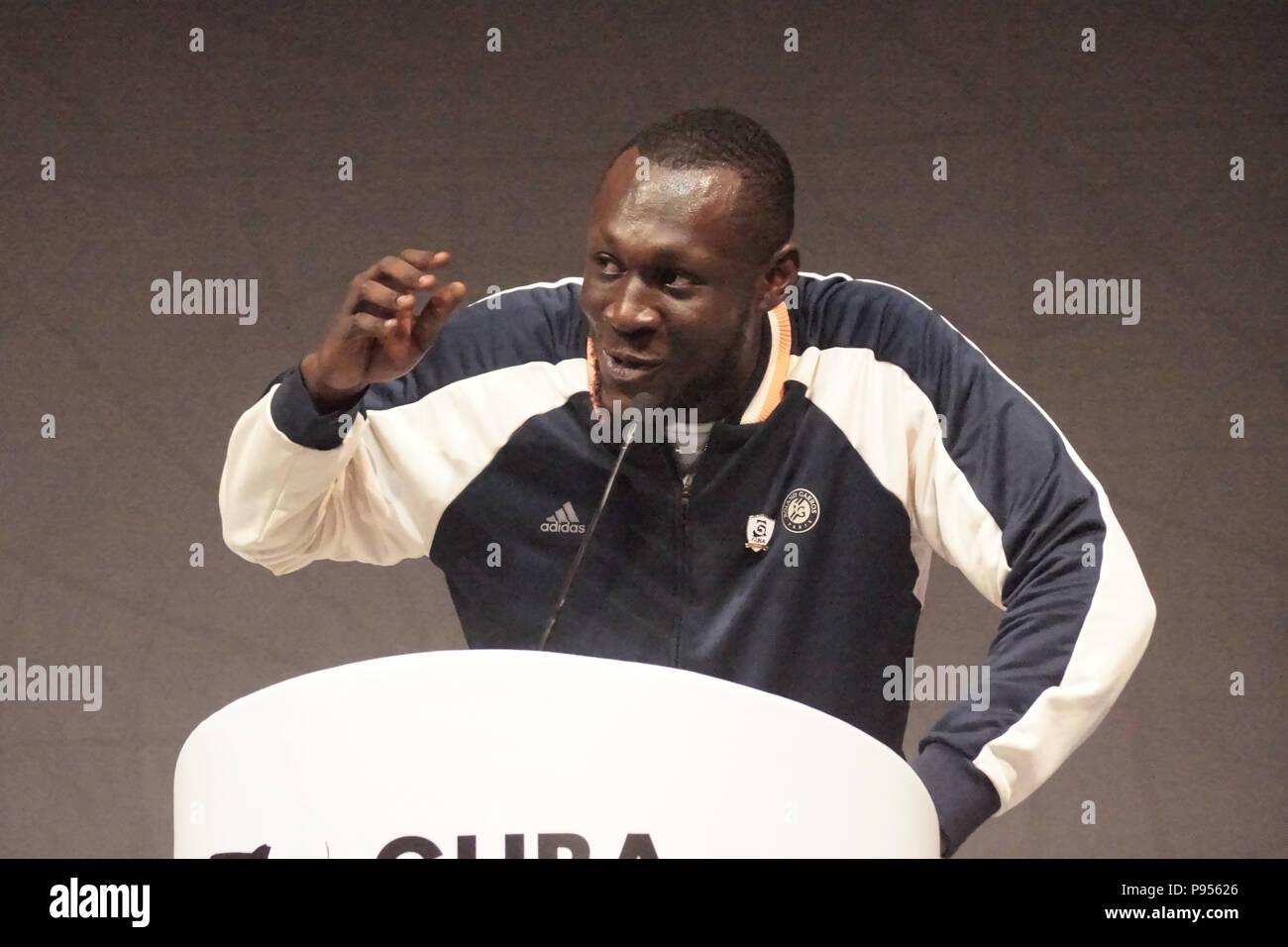 George carmichael hi-res stock photography and images - Alamy