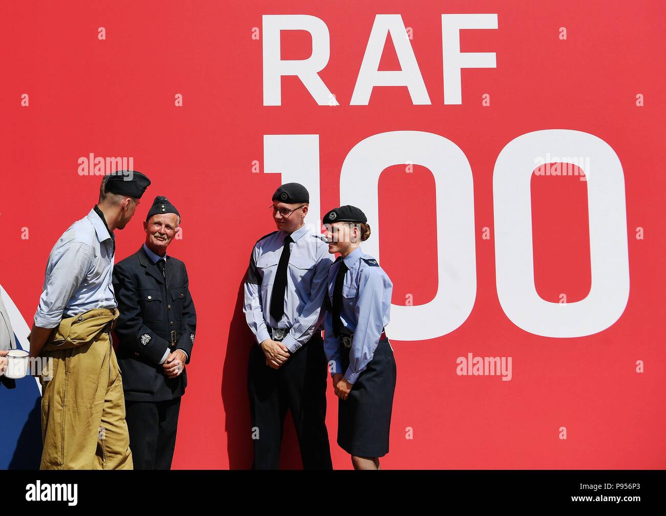 Royal air force uniforms hi-res stock photography and images - Alamy