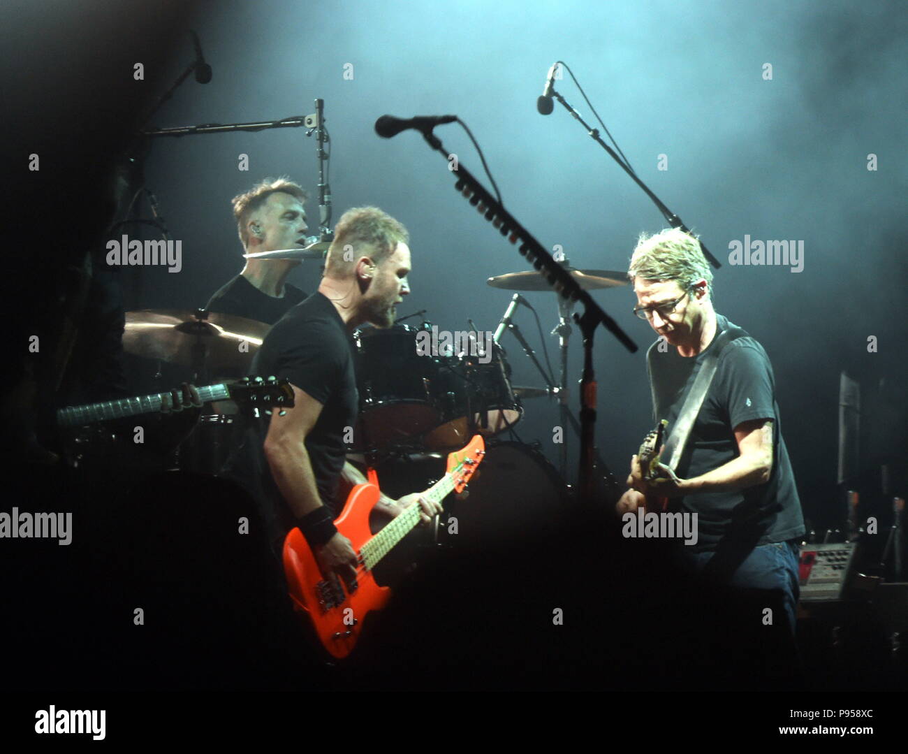 Pearl jam hi-res stock photography and images - Alamy