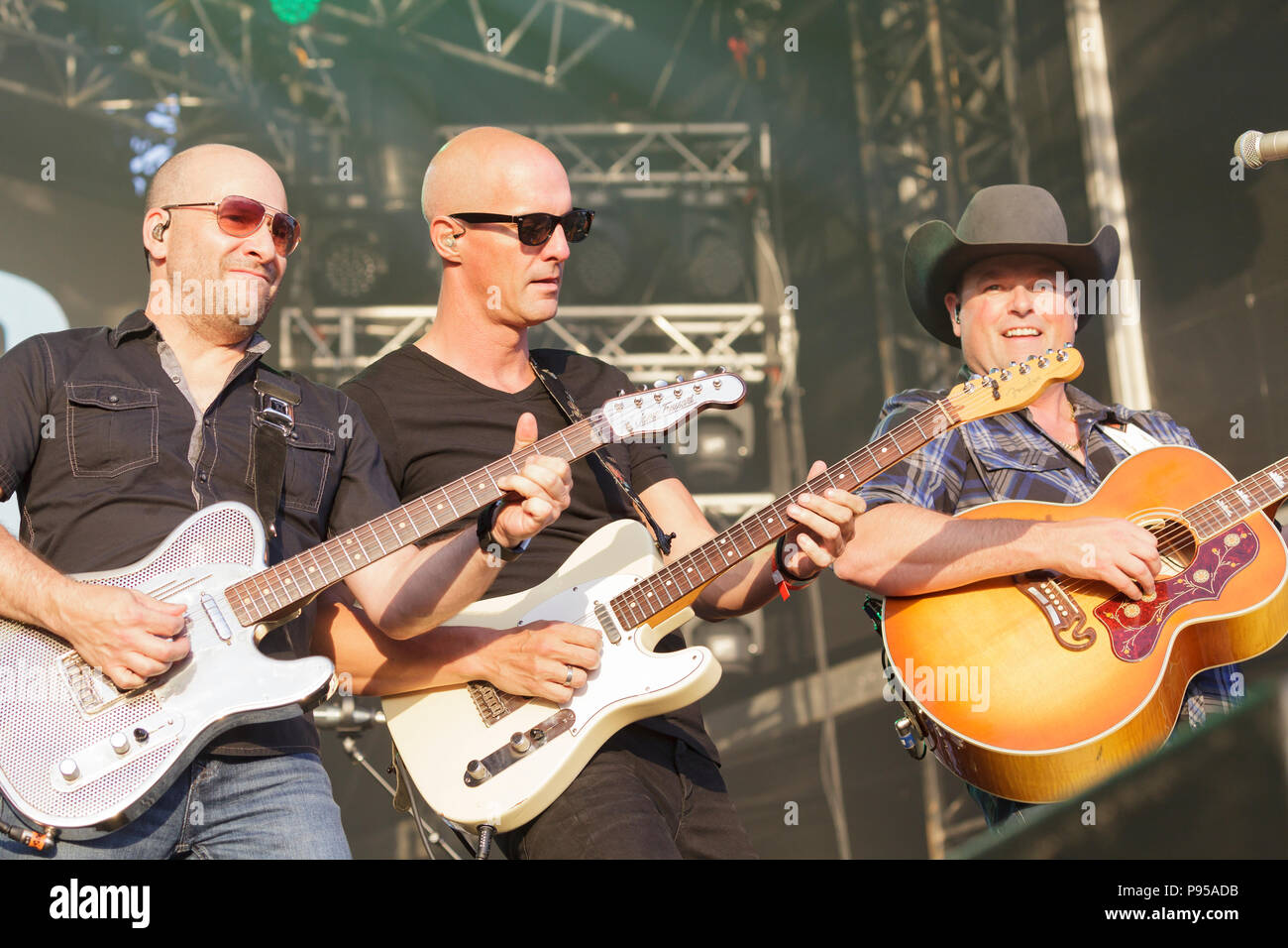 Robin pelletier hi-res stock photography and images - Alamy