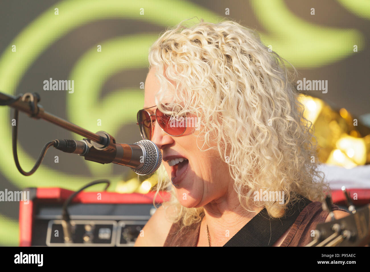 Lisa dodd hi-res stock photography and images - Alamy