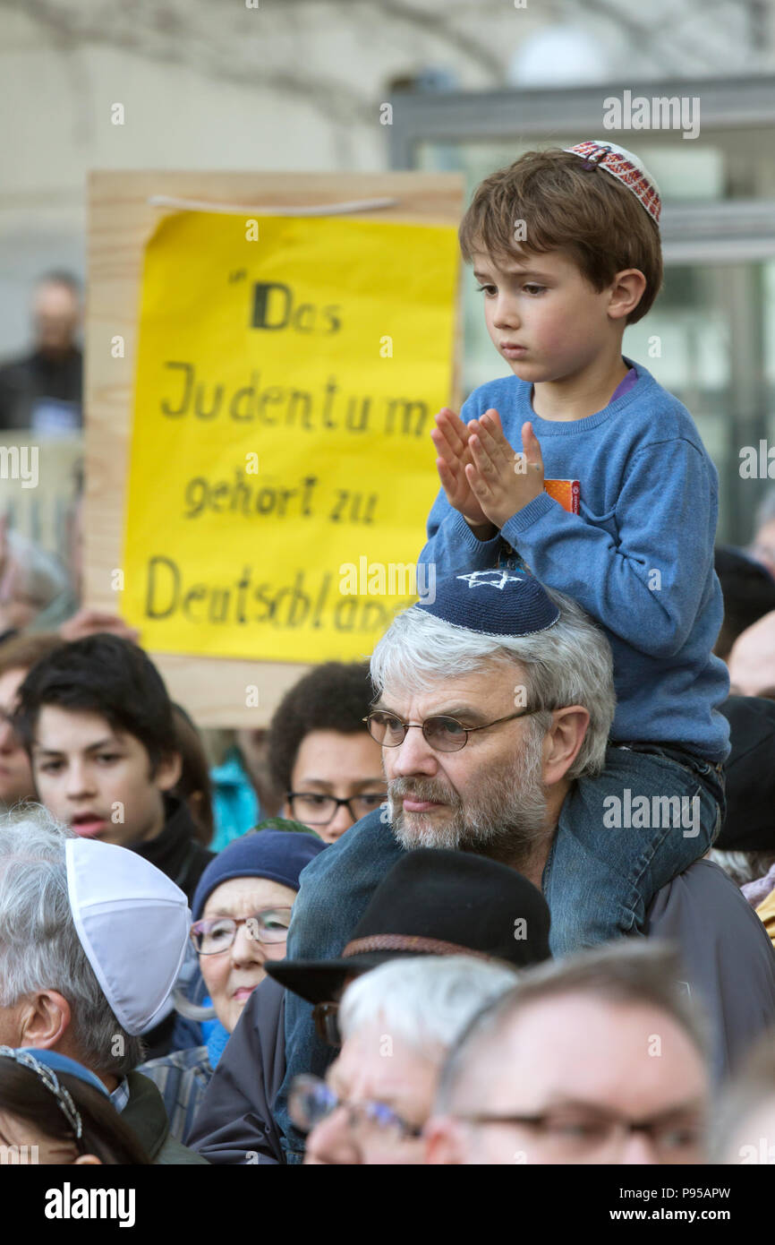 Berlin, Germany - Solidarity rally in front of the Jewish community ...