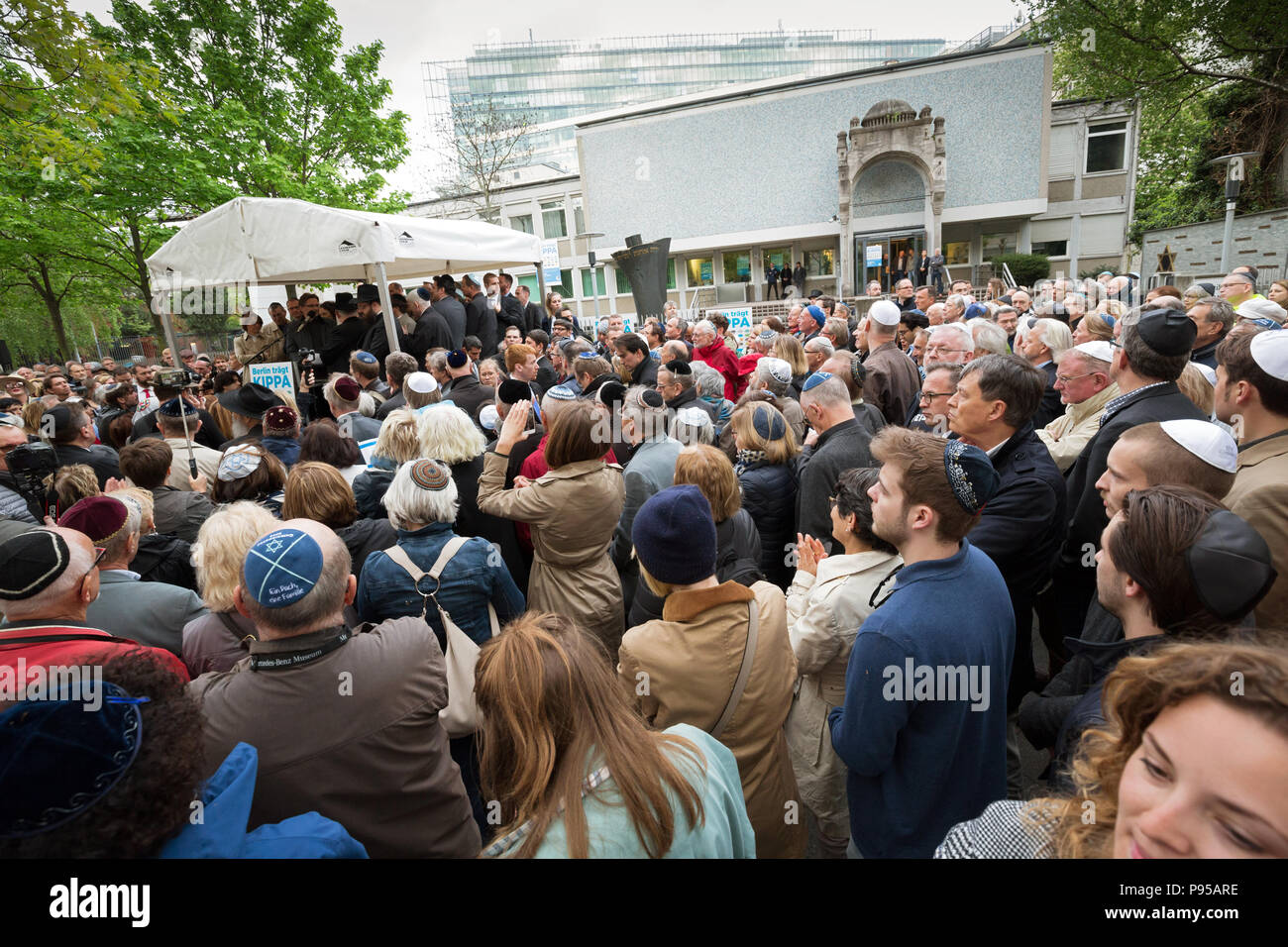 Berlin, Germany - Solidarity rally in front of the Jewish community ...