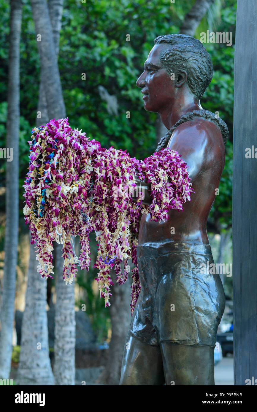 Duke hawaii honolulu oahu usa waikiki kahanamoku statue hi-res stock ...