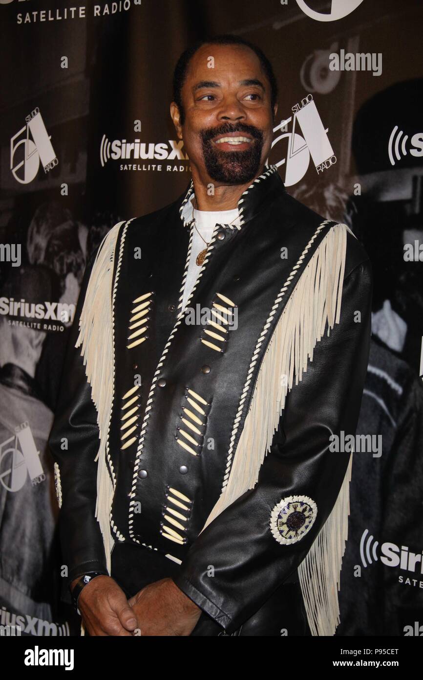 Walt frazier hi-res stock photography and images - Alamy