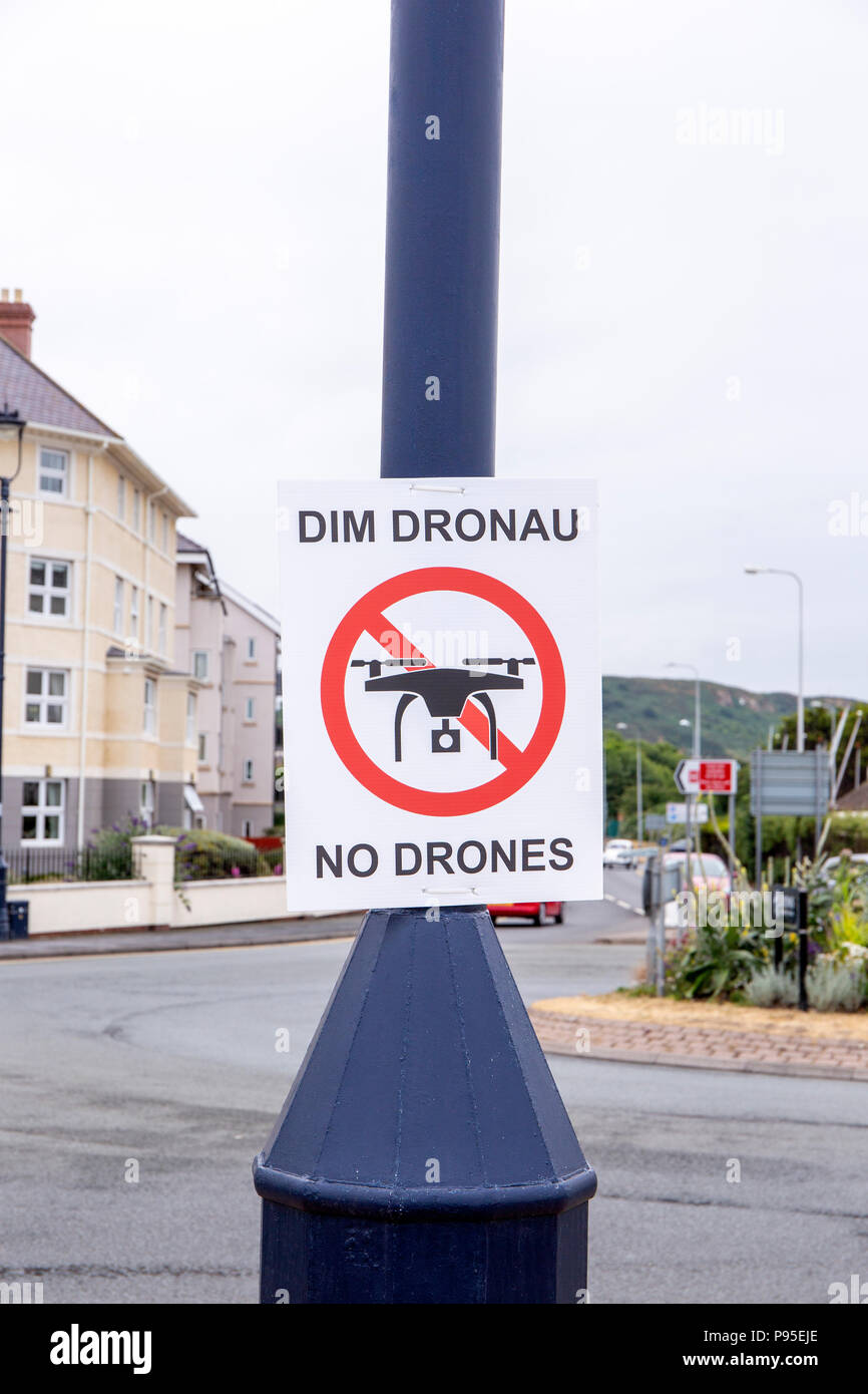 No drone sign warning sign hi-res stock photography and images - Alamy