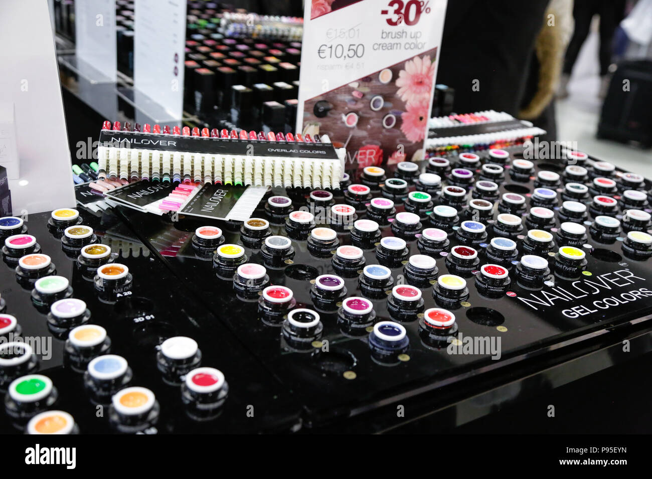 Esthetiworld by Cosmoprof: nails and makeup demonstrations to show innovative techniques, fair ...
