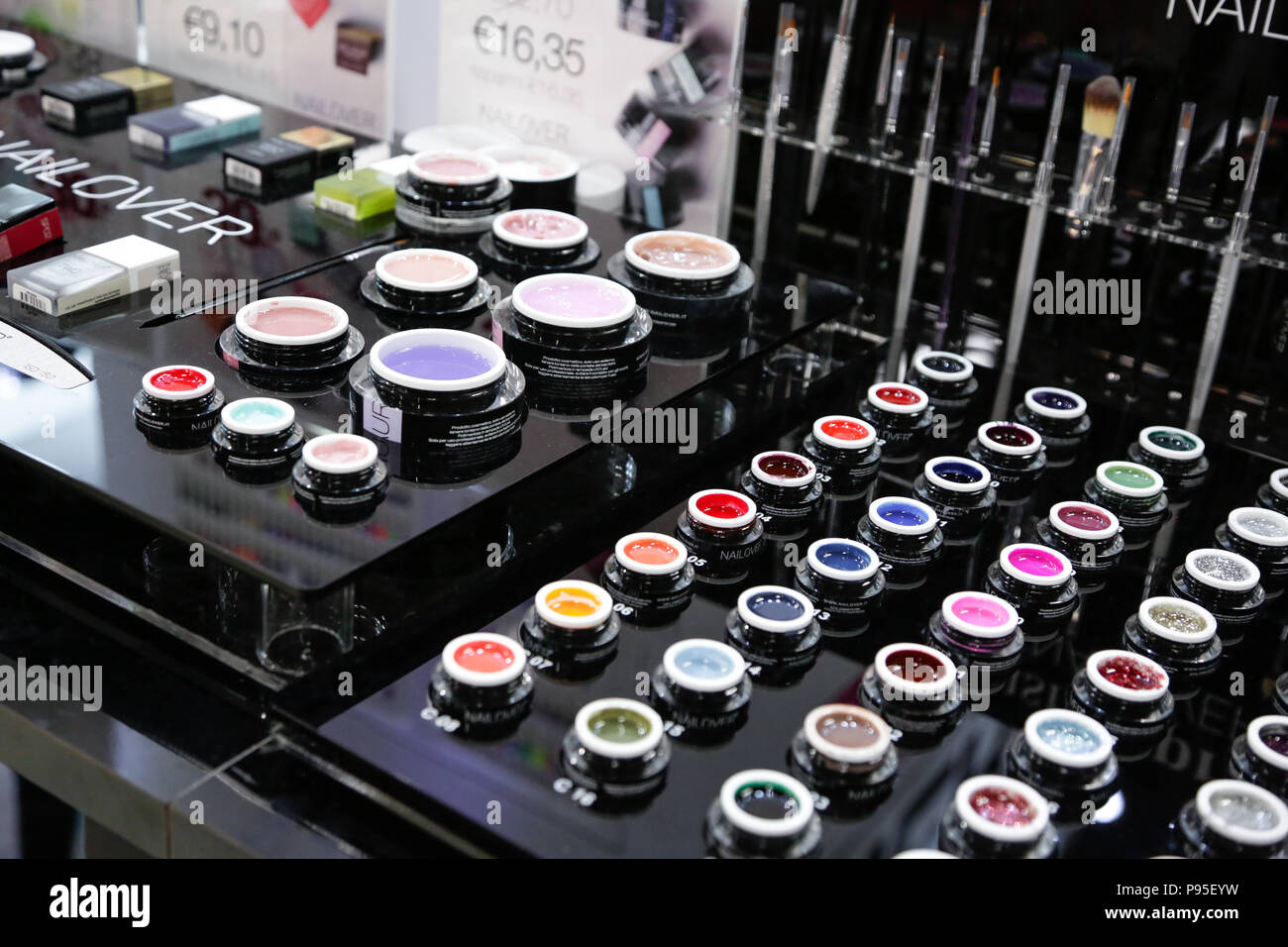 Esthetiworld by Cosmoprof: nails and makeup demonstrations to show ...