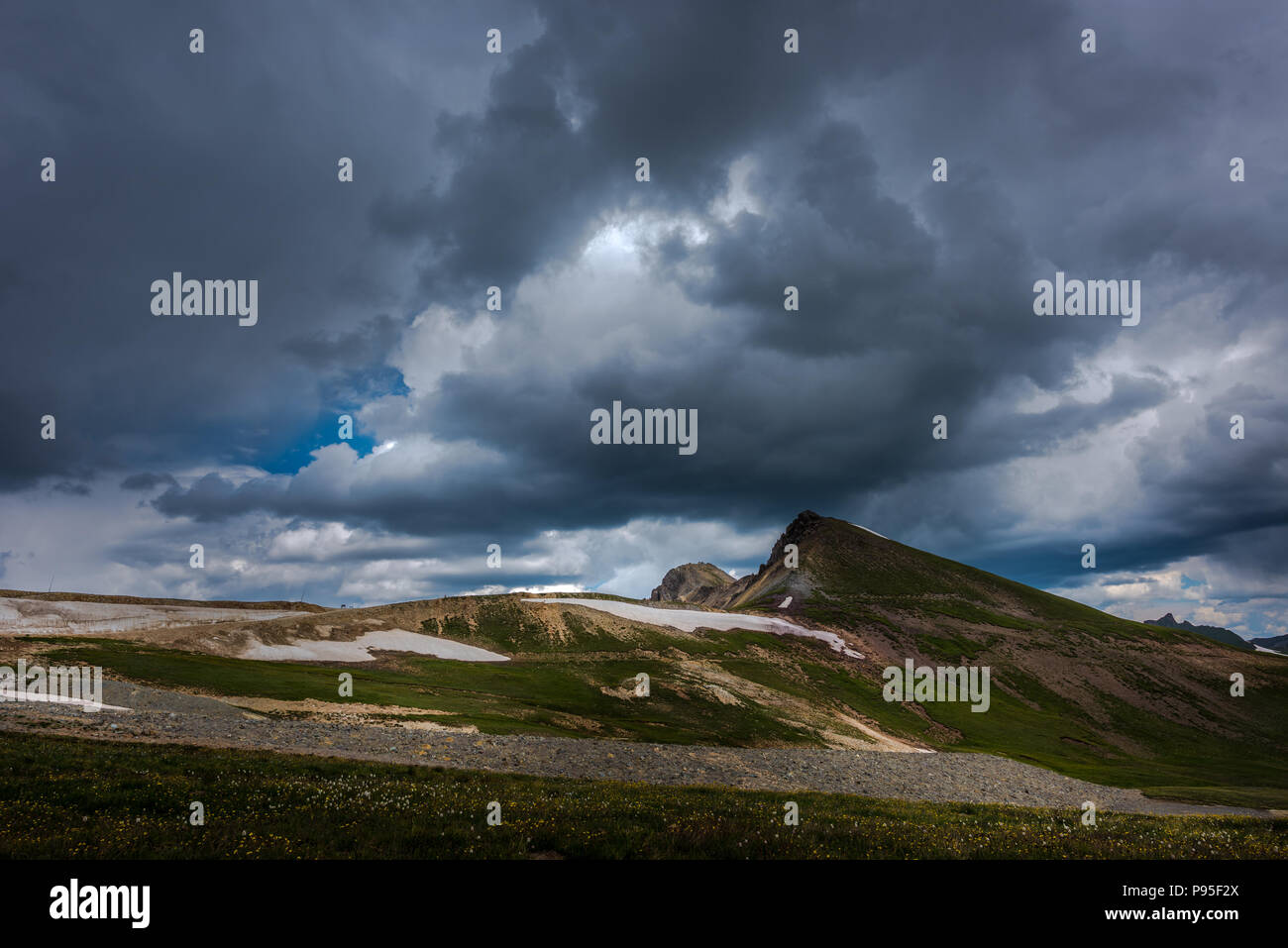 Looking up the Engineer Pass Alpine Loop Stock Photo - Alamy