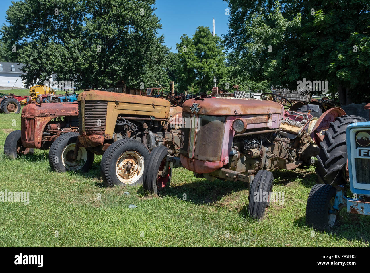 Antique tractors hi-res stock photography and images - Alamy
