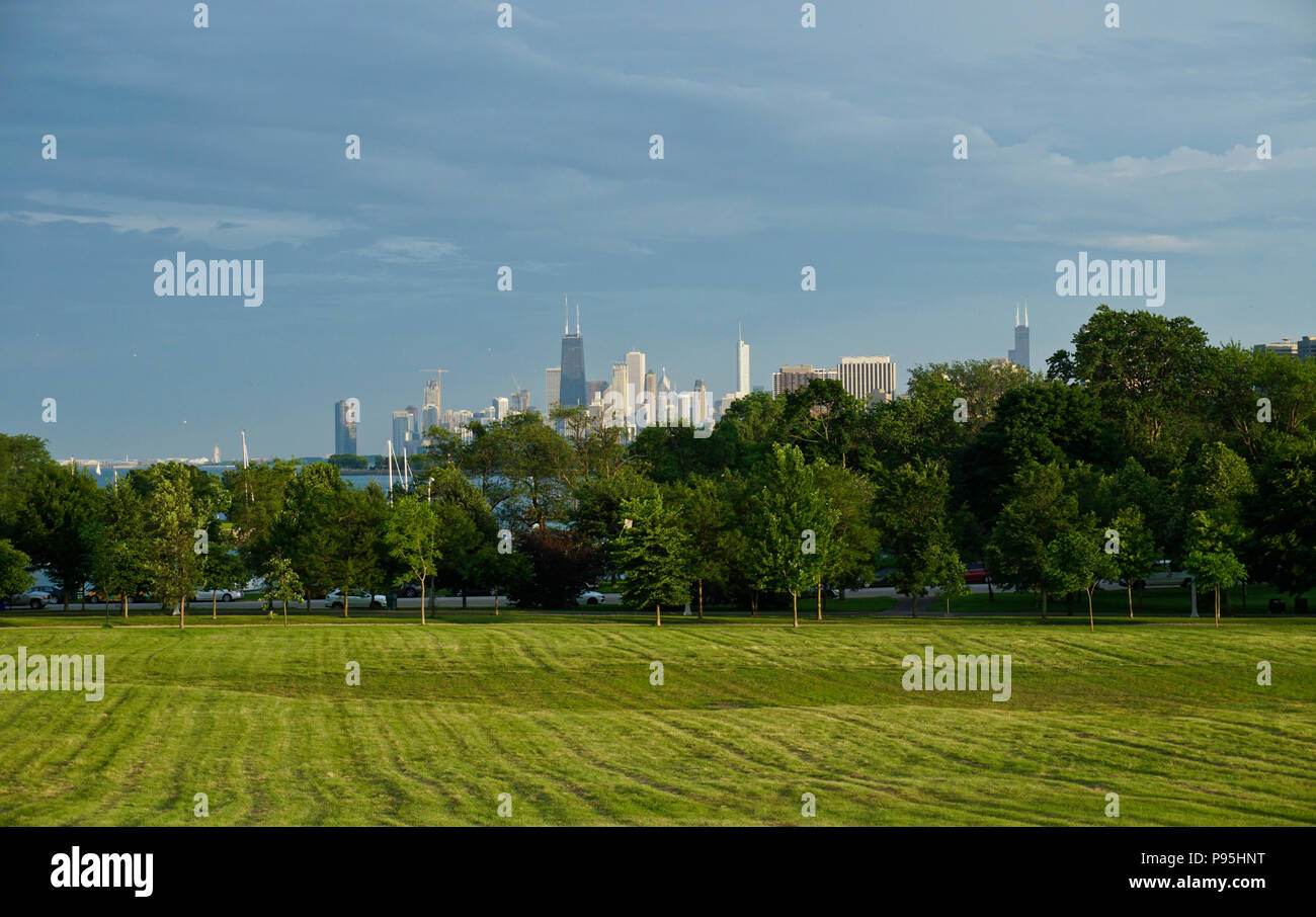 Montrose Harbor view of Chicago skyline and Lincoln Park, Chicago ...