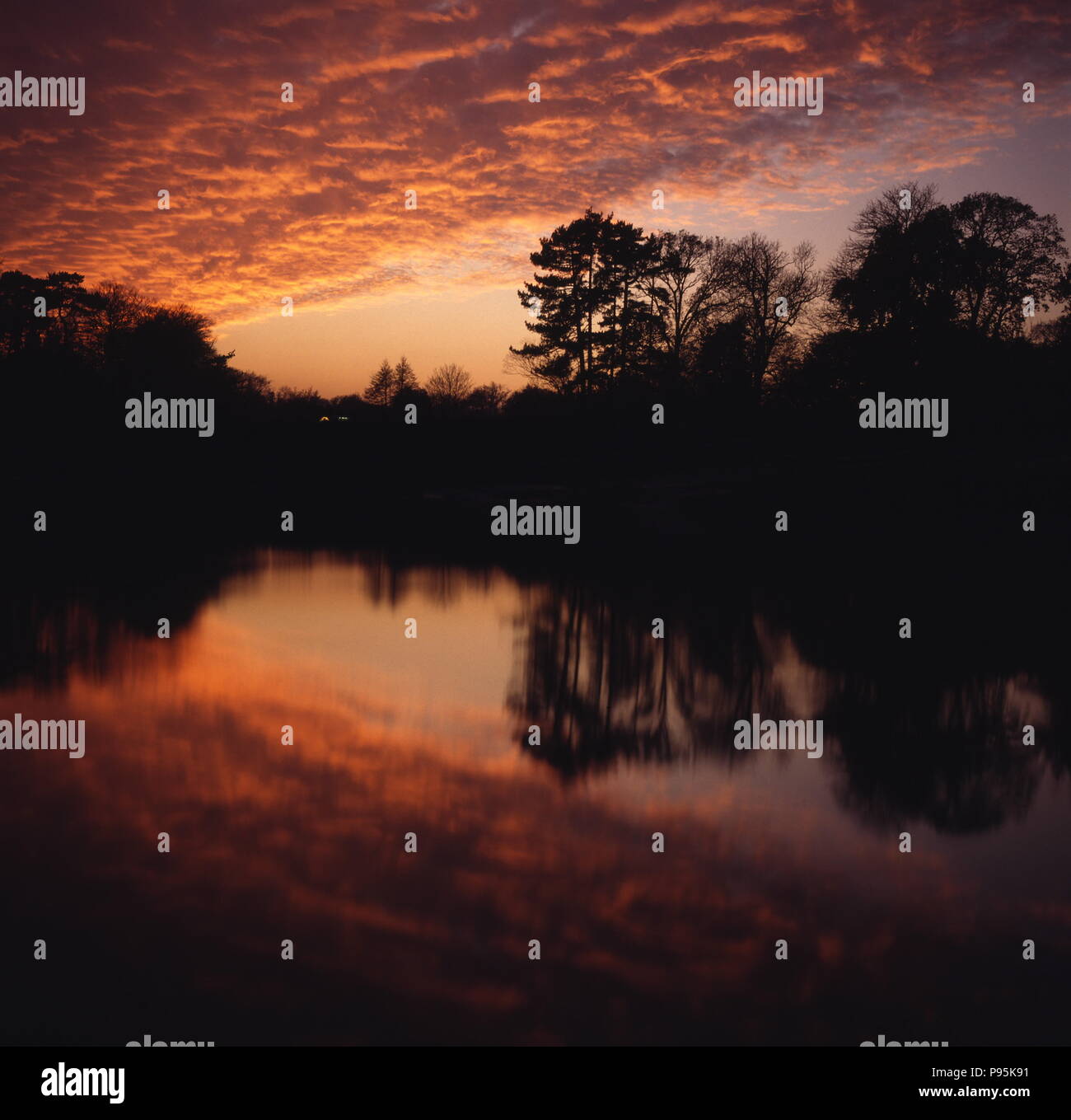 Hamble river in the winter hi-res stock photography and images - Alamy