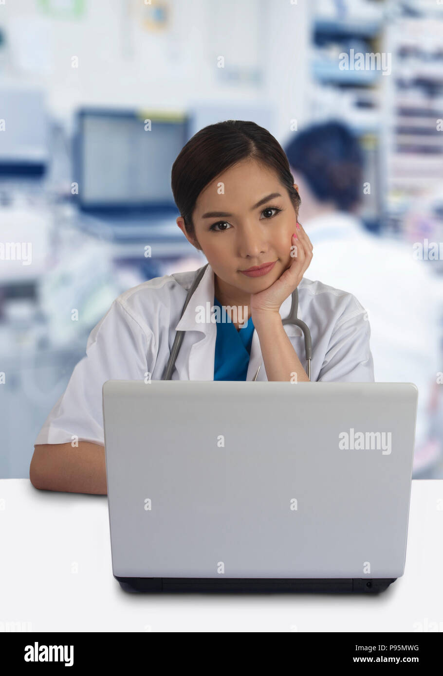 Reporting on computer hi-res stock photography and images - Alamy