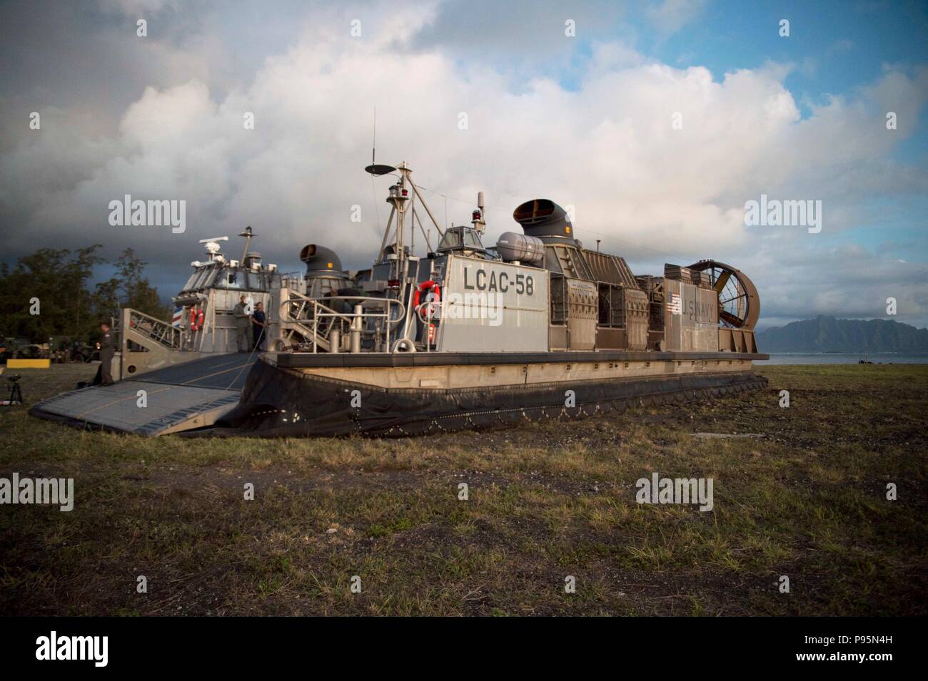 180712-N-XK809-1002 MARINE CORPS BASE HAWAII , (July 12, 2018 ...