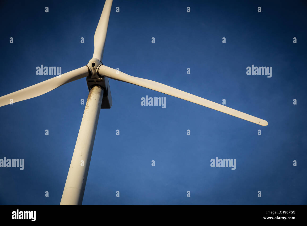 1 One Single Wind Turbine High Resolution Stock Photography and Images ...