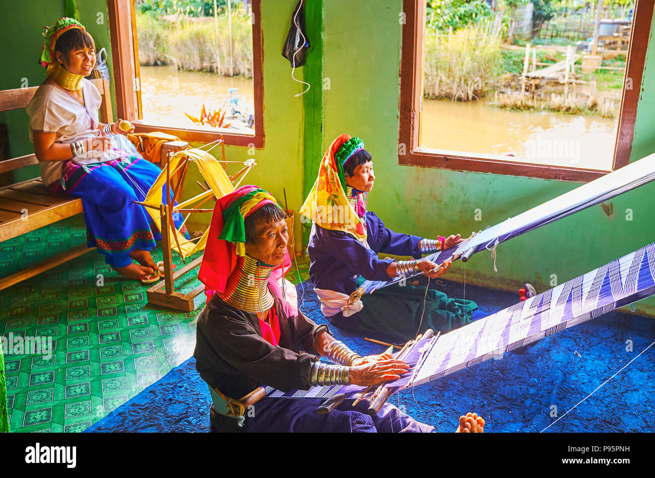 Kayan people hi-res stock photography and images - Alamy